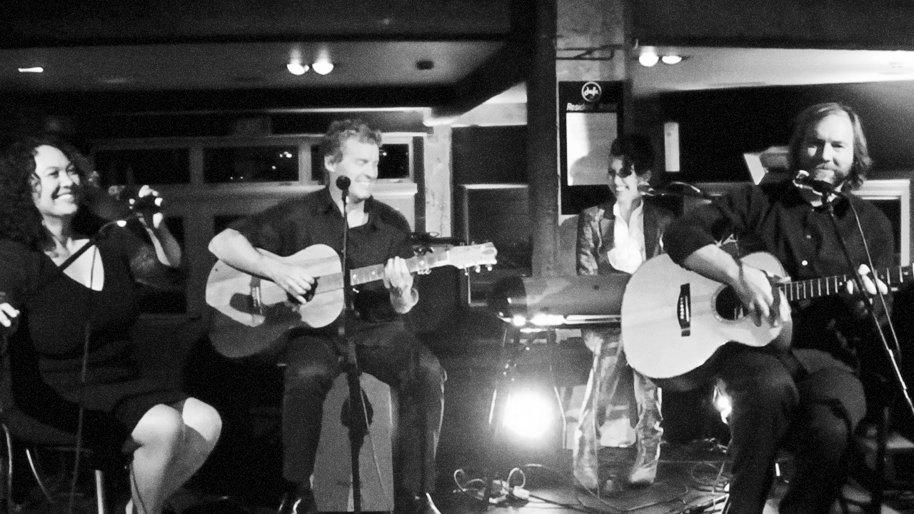 Love Will Come Round | The Bellbirds – VICTORIA KELLY